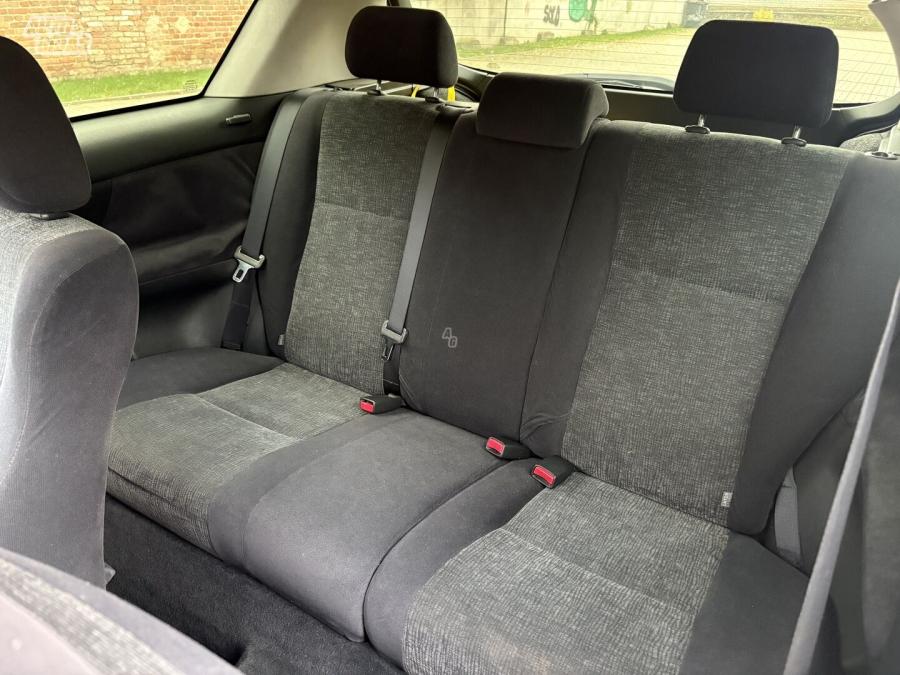 Toyota Corolla 2003 in Vilnius, with an engine capacity of 2.00 L and mileage of 324 thousand km for 1150 €, photo 13 on AUTOMOTO.COM.LV
