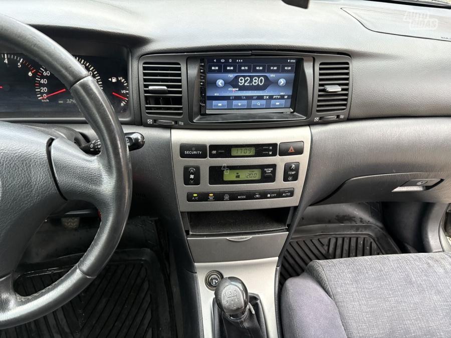 Toyota Corolla 2003 in Vilnius, with an engine capacity of 2.00 L and mileage of 324 thousand km for 1150 €, photo 19 on AUTOMOTO.COM.LV