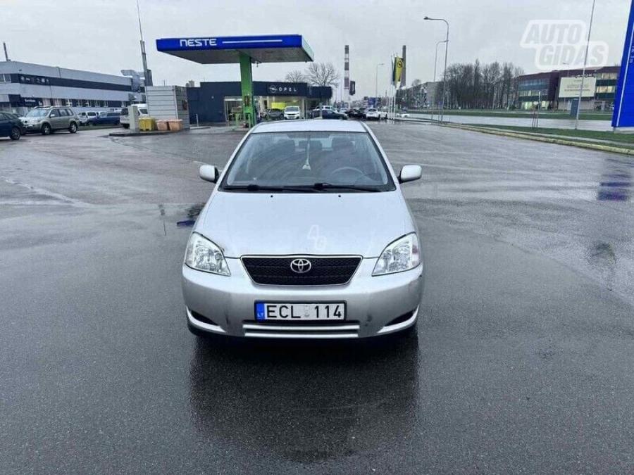 Toyota Corolla 2004 in Klaipeda, with an engine capacity of 2.00 L and mileage of 250 thousand km for 1250 €, photo 2 on AUTOMOTO.COM.LV