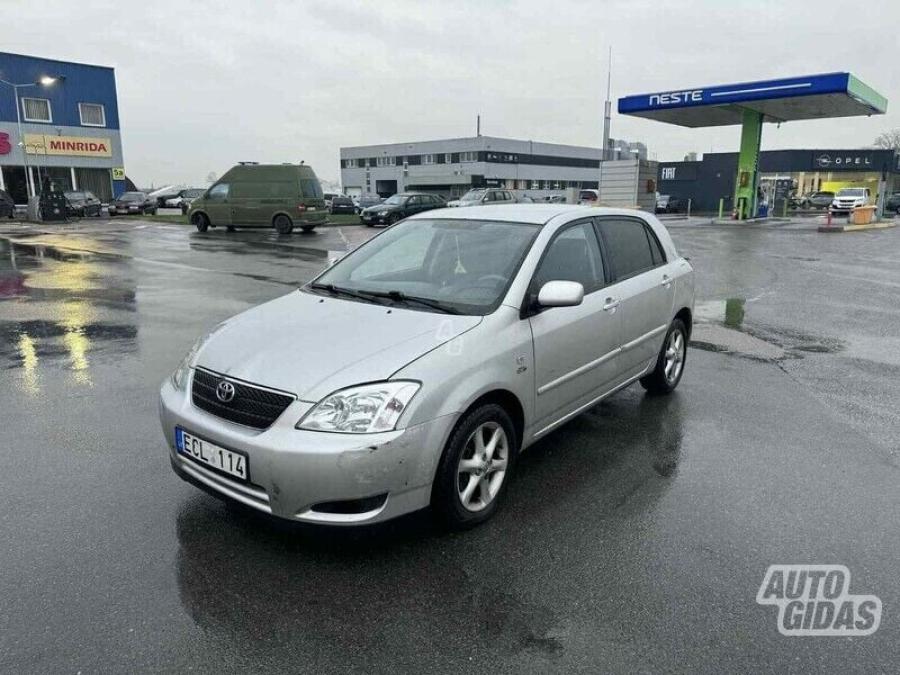 Toyota Corolla 2004 in Klaipeda, with an engine capacity of 2.00 L and mileage of 250 thousand km for 1250 €, photo 3 on AUTOMOTO.COM.LV