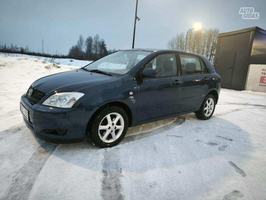 Toyota Corolla 2004 in Kaunas, with an engine capacity of 2.00 L and mileage of 200 thousand km for 1250 €, photo 1 on AUTOMOTO.COM.LV