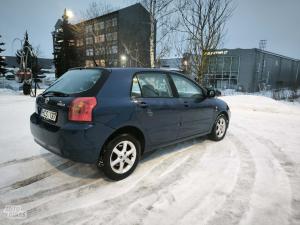 Toyota Corolla 2004 in Kaunas, with an engine capacity of 2.00 L and mileage of 200 thousand km for 1250 €, photo 4 on AUTOMOTO.COM.LV