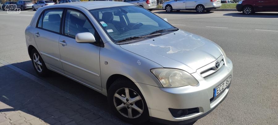 Toyota Corolla 2004 Viļņa, ar dzinēja tilpumu 1.40 L un nobraukumu 244 tūkst. km par 1500 €, foto 1 vietnē AUTOMOTO.COM.LV
