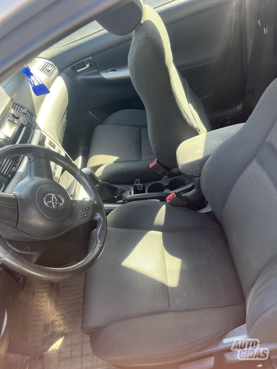 Toyota Corolla 2004 in Kaunas, with an engine capacity of 1.40 L and mileage of 310 thousand km for 1700 €, photo 10 on AUTOMOTO.COM.LV