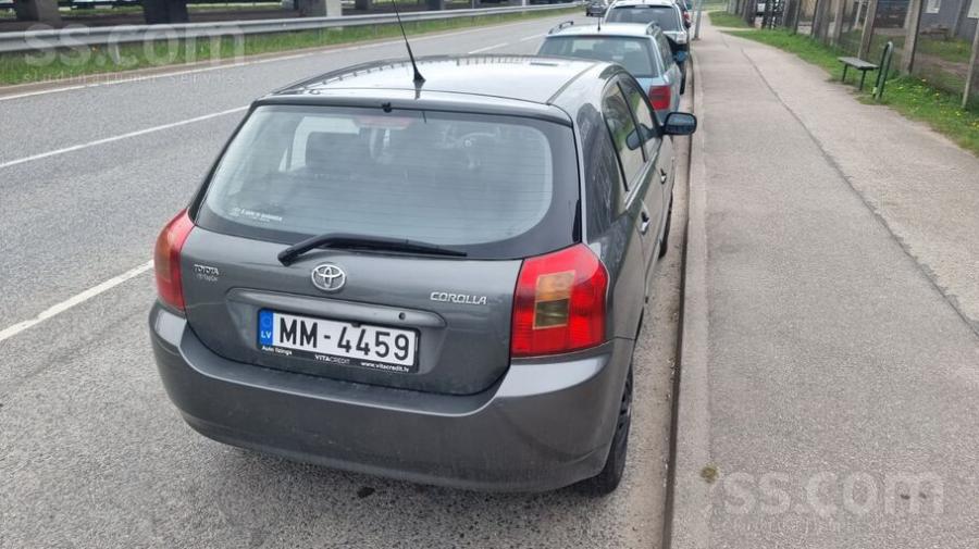 Toyota Corolla 2004 Rīga, ar dzinēja tilpumu 2.00 L un nobraukumu 282 tūkst. km par 1150 €, foto 5 vietnē AUTOMOTO.COM.LV