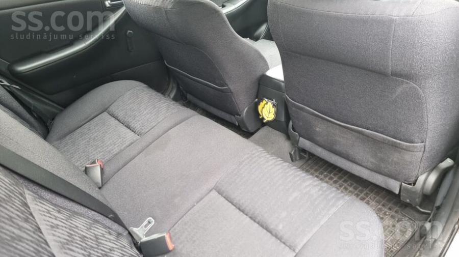 Toyota Corolla 2004 Rīga, ar dzinēja tilpumu 2.00 L un nobraukumu 282 tūkst. km par 1150 €, foto 7 vietnē AUTOMOTO.COM.LV