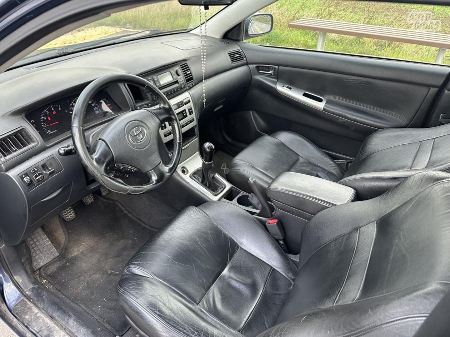 Toyota Corolla 2004 in Vievis, with an engine capacity of 1.90 L and mileage of 220 thousand km for 550 €, photo 7 on AUTOMOTO.COM.LV