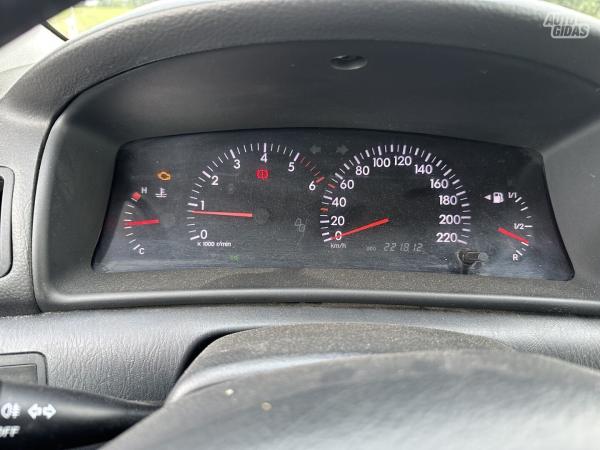Toyota Corolla 2004 in Vievis, with an engine capacity of 1.90 L and mileage of 220 thousand km for 550 €, photo 8 on AUTOMOTO.COM.LV