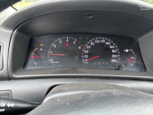 Toyota Corolla 2004 in Vievis, with an engine capacity of 1.90 L and mileage of 220 thousand km for 550 €, photo 8 on AUTOMOTO.COM.LV