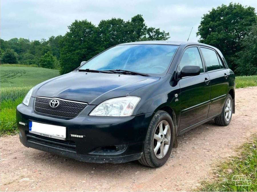 Toyota Corolla 2004 Marijampole, ar dzinēja tilpumu 2.00 L un nobraukumu 320 tūkst. km par 1250 €, foto 1 vietnē AUTOMOTO.COM.LV