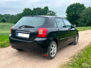 Toyota Corolla 2004 Marijampole, ar dzinēja tilpumu 2.00 L un nobraukumu 320 tūkst. km par 1250 €, foto 4 vietnē AUTOMOTO.COM.LV