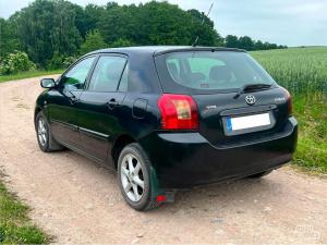 Toyota Corolla 2004 Marijampole, ar dzinēja tilpumu 2.00 L un nobraukumu 320 tūkst. km par 1250 €, foto 5 vietnē AUTOMOTO.COM.LV