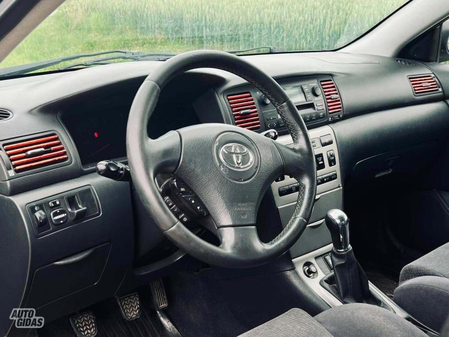 Toyota Corolla 2004 Marijampole, ar dzinēja tilpumu 2.00 L un nobraukumu 320 tūkst. km par 1250 €, foto 7 vietnē AUTOMOTO.COM.LV