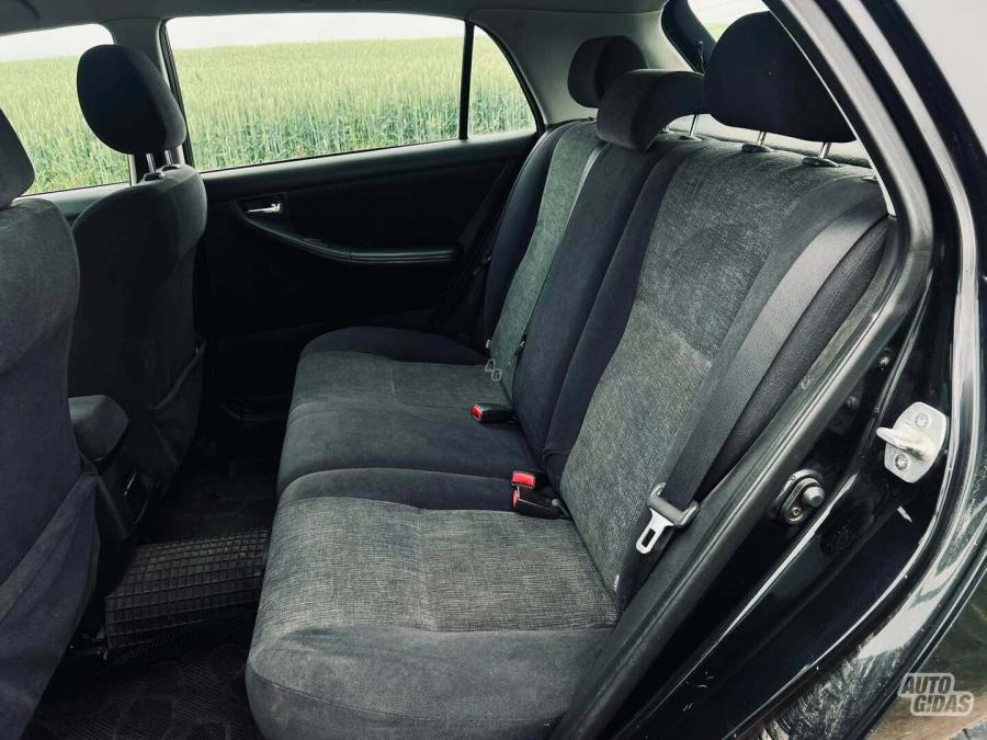 Toyota Corolla 2004 Marijampole, ar dzinēja tilpumu 2.00 L un nobraukumu 320 tūkst. km par 1250 €, foto 11 vietnē AUTOMOTO.COM.LV