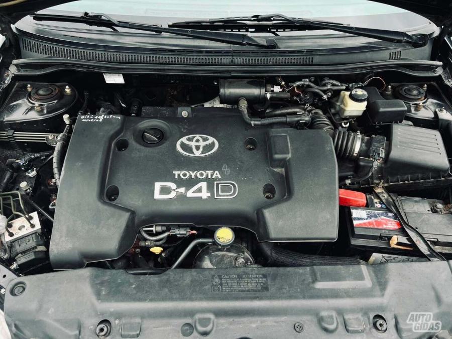 Toyota Corolla 2004 Marijampole, ar dzinēja tilpumu 2.00 L un nobraukumu 320 tūkst. km par 1250 €, foto 12 vietnē AUTOMOTO.COM.LV