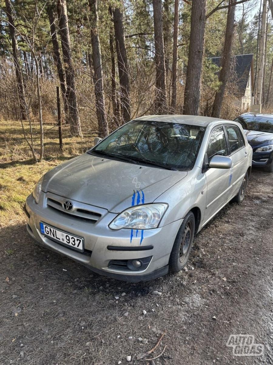 Toyota Corolla 2005 Viļņa, ar dzinēja tilpumu 1.30 L un nobraukumu 323 tūkst. km par 800 €, foto 2 vietnē AUTOMOTO.COM.LV