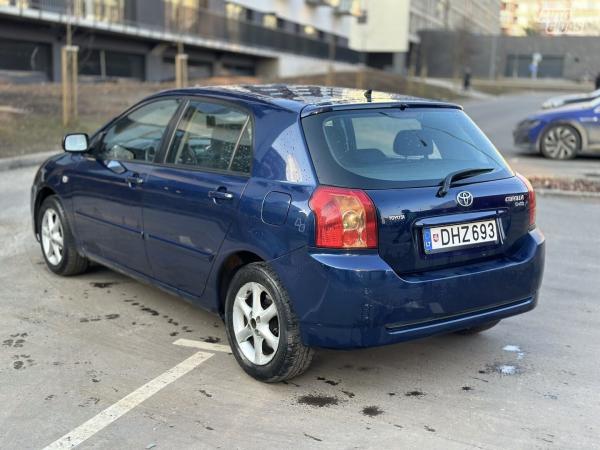 Toyota Corolla 2005 Viļņa, ar dzinēja tilpumu 1.40 L un nobraukumu 316 tūkst. km par 2000 €, foto 5 vietnē AUTOMOTO.COM.LV