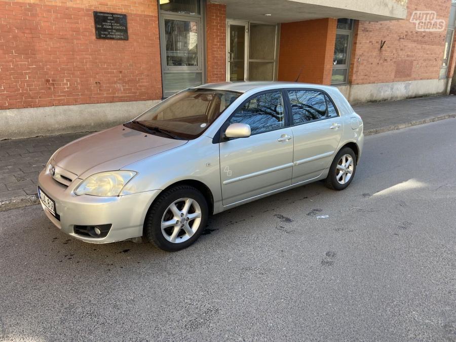 Toyota Corolla 2005 Klaipėda, ar dzinēja tilpumu 1.40 L un nobraukumu 270 tūkst. km par 1400 €, foto 4 vietnē AUTOMOTO.COM.LV