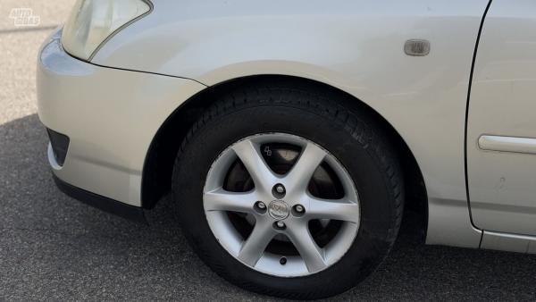 Toyota Corolla 2005 in Vilnius, with an engine capacity of 2.00 L and mileage of 273 thousand km for 1650 €, photo 3 on AUTOMOTO.COM.LV