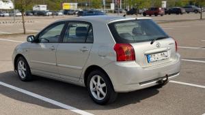 Toyota Corolla 2005 in Vilnius, with an engine capacity of 2.00 L and mileage of 273 thousand km for 1650 €, photo 5 on AUTOMOTO.COM.LV