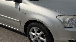 Toyota Corolla 2005 in Vilnius, with an engine capacity of 2.00 L and mileage of 273 thousand km for 1650 €, photo 8 on AUTOMOTO.COM.LV