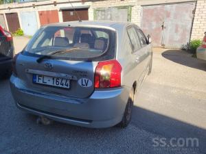 Toyota Corolla 2005 in Riga, with an engine capacity of 1.40 L and mileage of 305 thousand km for 500 €, photo 3 on AUTOMOTO.COM.LV
