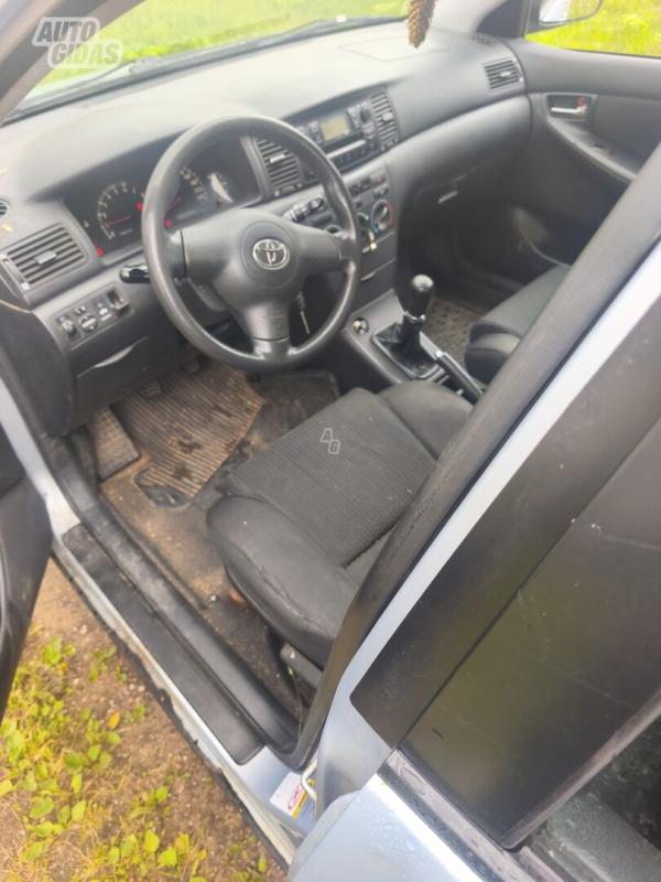 Toyota Corolla 2005 in Ignalina, with an engine capacity of 1.40 L and mileage of 181 thousand km for 850 €, photo 6 on AUTOMOTO.COM.LV