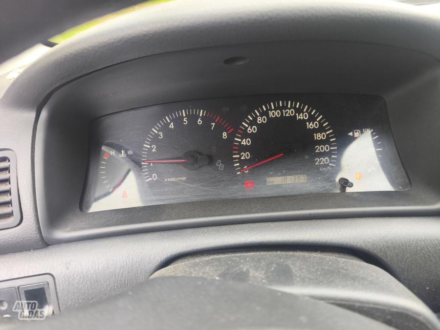 Toyota Corolla 2005 in Ignalina, with an engine capacity of 1.40 L and mileage of 181 thousand km for 850 €, photo 9 on AUTOMOTO.COM.LV