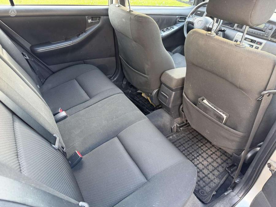 Toyota Corolla 2005 in Utena, with an engine capacity of 1.40 L and mileage of 169 thousand km for 2850 €, photo 7 on AUTOMOTO.COM.LV