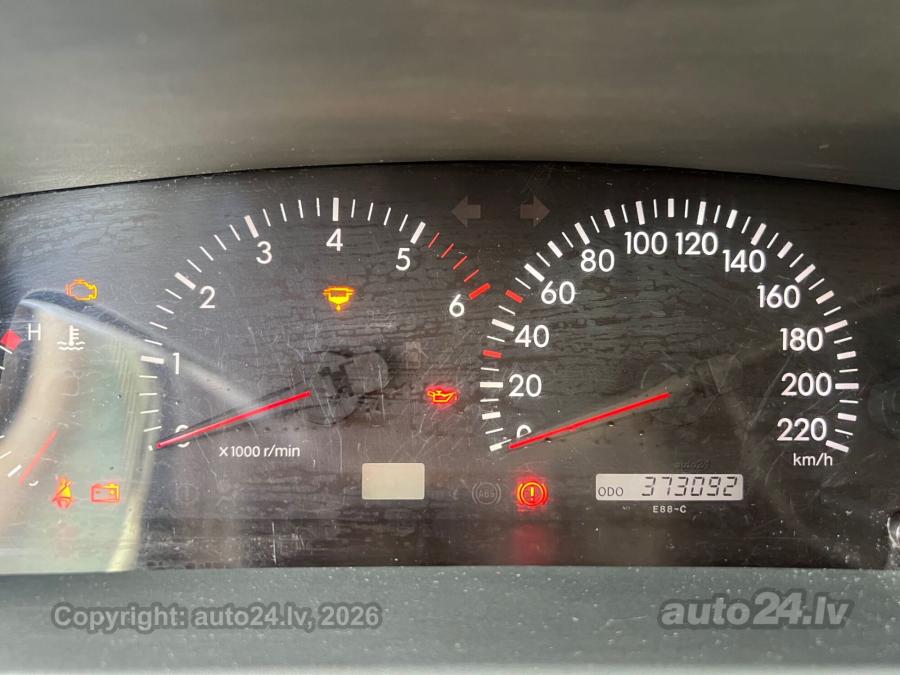 Тойота Королла 2005 в Таллин, объемом двигателя 1.40 л и пробегом 373 тыс. км за 999 €, фото 7 на AUTOMOTO.COM.LV