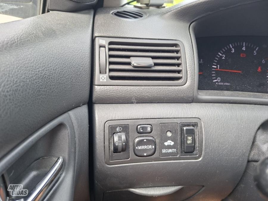 Toyota Corolla 2005 in Kretinga, with an engine capacity of 2.00 L and mileage of 259 thousand km for 1850 €, photo 13 on AUTOMOTO.COM.LV