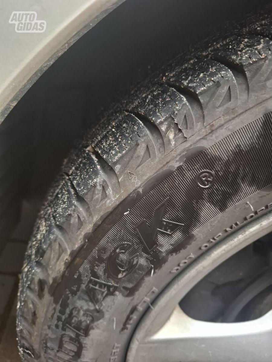 Toyota Corolla 2005 Klaipėda, ar dzinēja tilpumu 2.00 L un nobraukumu 330 tūkst. km par 850 €, foto 8 vietnē AUTOMOTO.COM.LV