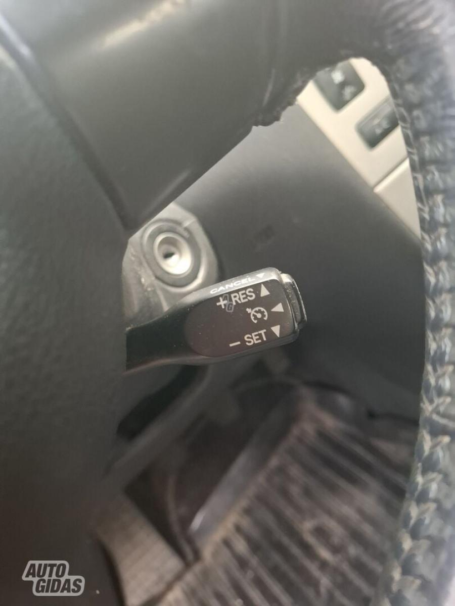 Toyota Corolla 2005 Klaipėda, ar dzinēja tilpumu 2.00 L un nobraukumu 330 tūkst. km par 850 €, foto 9 vietnē AUTOMOTO.COM.LV