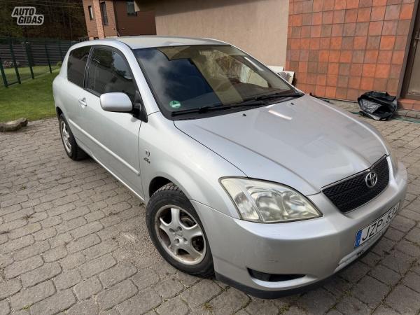 Toyota Corolla 2005 in Vilnius, with an engine capacity of 2.00 L and mileage of 370 thousand km for 750 €, photo 1 on AUTOMOTO.COM.LV