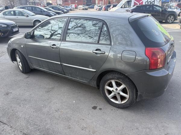 Toyota Corolla 2006 in Vilnius, with an engine capacity of 2.00 L and mileage of 223 thousand km for 950 €, photo 3 on AUTOMOTO.COM.LV