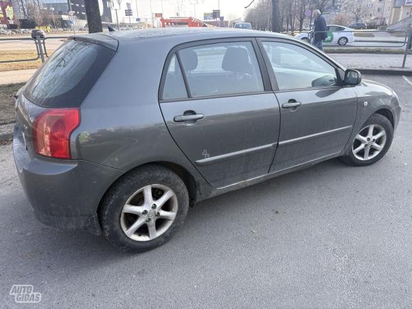 Toyota Corolla 2006 in Vilnius, with an engine capacity of 2.00 L and mileage of 223 thousand km for 950 €, photo 4 on AUTOMOTO.COM.LV