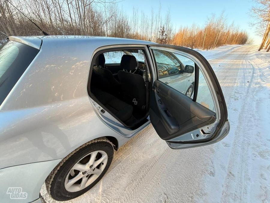 Toyota Corolla 2006 in Vilnius, with an engine capacity of 1.40 L and mileage of 250 thousand km for 2650 €, photo 11 on AUTOMOTO.COM.LV