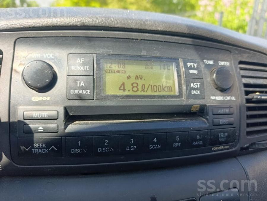 Toyota Corolla 2006 Rīga, ar dzinēja tilpumu 1.40 L un nobraukumu 292 tūkst. km par 1800 €, foto 5 vietnē AUTOMOTO.COM.LV