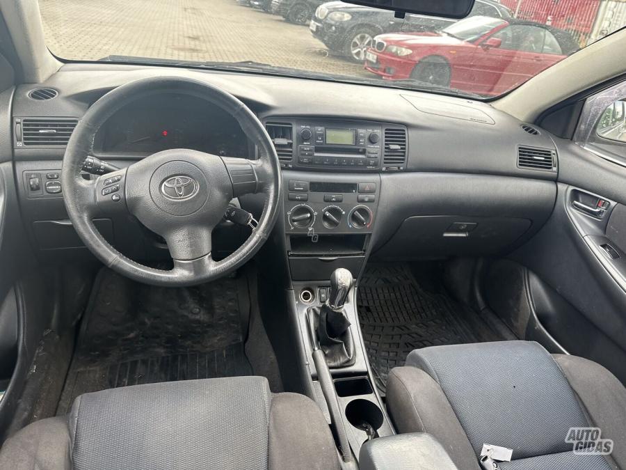Toyota Corolla 2006 in Marijampole, with an engine capacity of 1.40 L and mileage of 254 thousand km for 850 €, photo 8 on AUTOMOTO.COM.LV