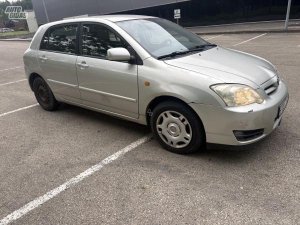 Toyota Corolla 2006 Viļņa, ar dzinēja tilpumu 1.40 L un nobraukumu 241 tūkst. km par 950 €, foto 2 vietnē AUTOMOTO.COM.LV