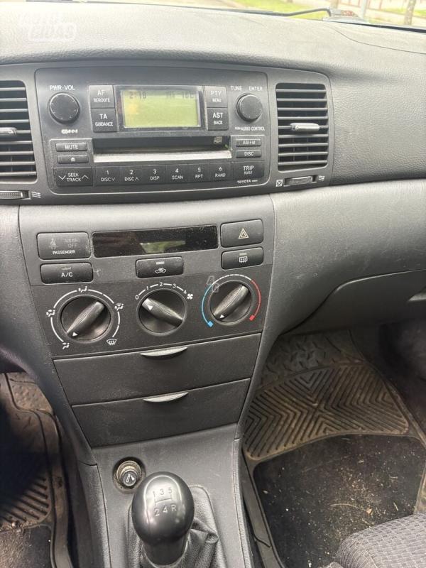 Toyota Corolla 2006 Viļņa, ar dzinēja tilpumu 1.40 L un nobraukumu 241 tūkst. km par 950 €, foto 5 vietnē AUTOMOTO.COM.LV