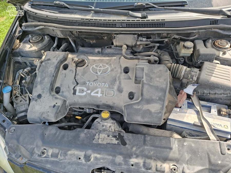 Toyota Corolla 2006 Šilalė, ar dzinēja tilpumu 2.00 L un nobraukumu 300 tūkst. km par 500 €, foto 8 vietnē AUTOMOTO.COM.LV