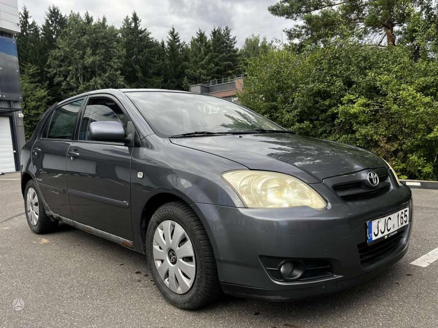 Toyota Corolla 2007 in Vilnius, with an engine capacity of 1.39 L and mileage of 293 thousand km for 1500 €, photo 5 on AUTOMOTO.COM.LV
