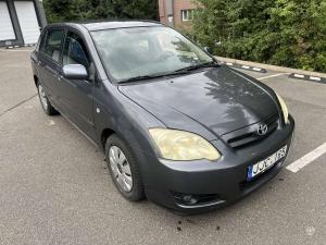 Toyota Corolla 2007 in Vilnius, with an engine capacity of 1.39 L and mileage of 293 thousand km for 1500 €, photo 6 on AUTOMOTO.COM.LV