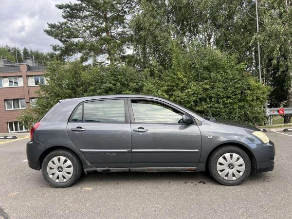 Toyota Corolla 2007 in Vilnius, with an engine capacity of 1.39 L and mileage of 293 thousand km for 1500 €, photo 6 on AUTOMOTO.COM.LV