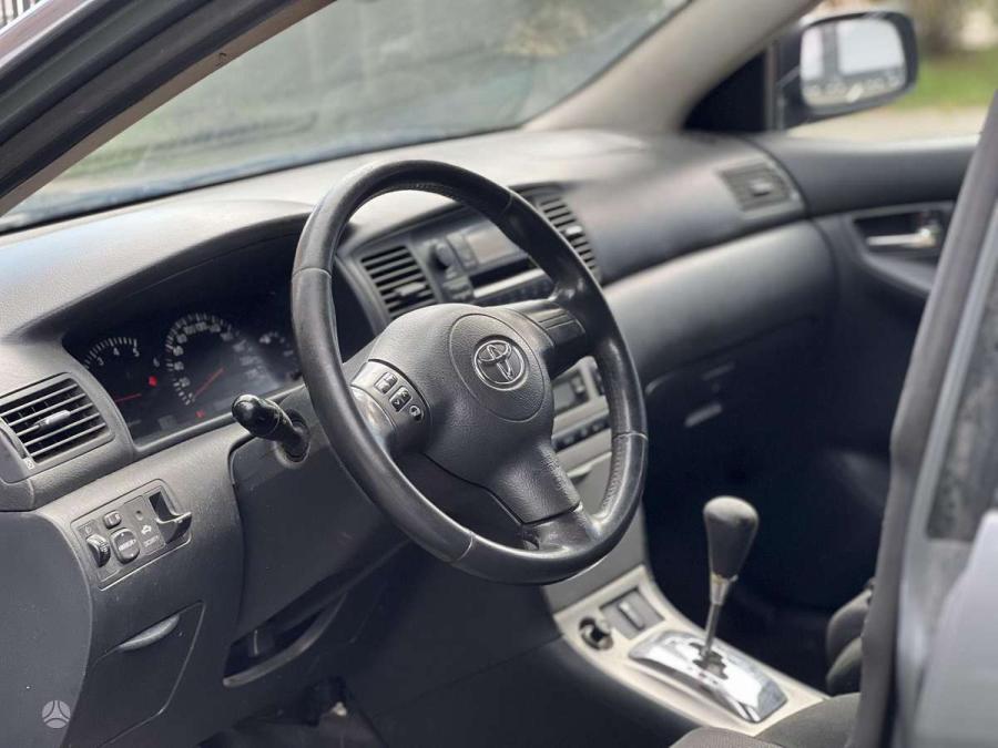 Toyota Corolla 2007 in Vilnius, with an engine capacity of 1.39 L and mileage of 293 thousand km for 1500 €, photo 13 on AUTOMOTO.COM.LV