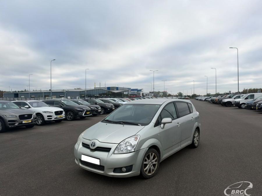 Toyota Corolla 2008 in Vilnius, with an engine capacity of 2.23 L and mileage of 266 thousand km for 1200 €, photo 4 on AUTOMOTO.COM.LV