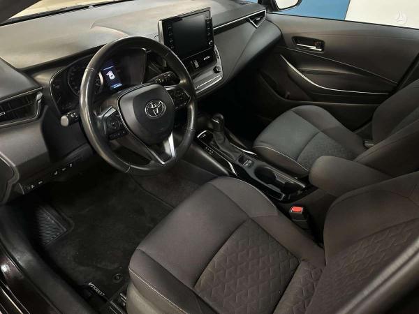 Toyota Corolla 2019 in Vilnius, with an engine capacity of 1.20 L and mileage of 150 thousand km for 14991 €, photo 8 on AUTOMOTO.COM.LV