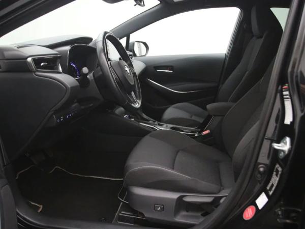 Toyota Corolla 2021 in Vilnius, with an engine capacity of 1.80 L and mileage of 57 thousand km for 18499 €, photo 4 on AUTOMOTO.COM.LV