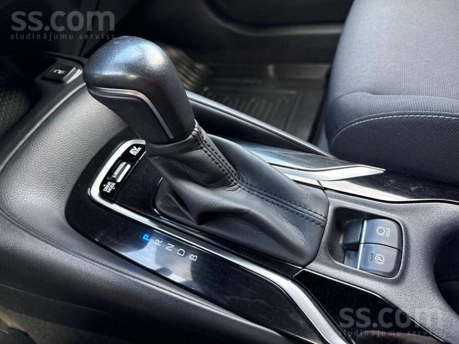 Toyota Corolla 2021 in Riga, with an engine capacity of 1.80 L and mileage of 104 thousand km for 16490 €, photo 18 on AUTOMOTO.COM.LV